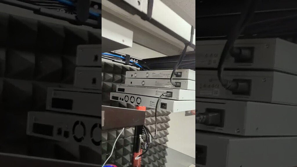 #shorts How We Label, Patch Panels, Cables and Ports in Our Lab Server ...